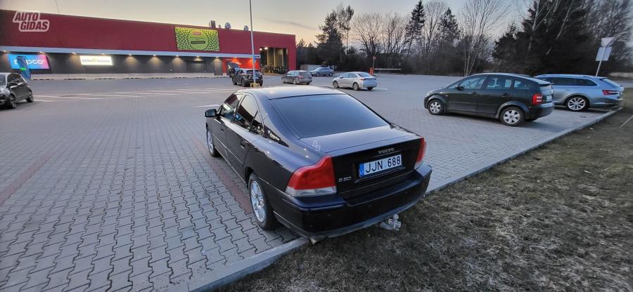 Volvo S60 2006 in Klaipeda, with an engine capacity of 2.40 L and mileage of 363 thousand km for 1050 €, photo 5 on AUTOMOTO.COM.LV
