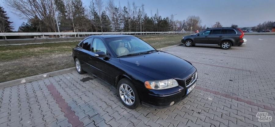 Volvo S60 2006 in Klaipeda, with an engine capacity of 2.40 L and mileage of 363 thousand km for 1050 €, photo 8 on AUTOMOTO.COM.LV