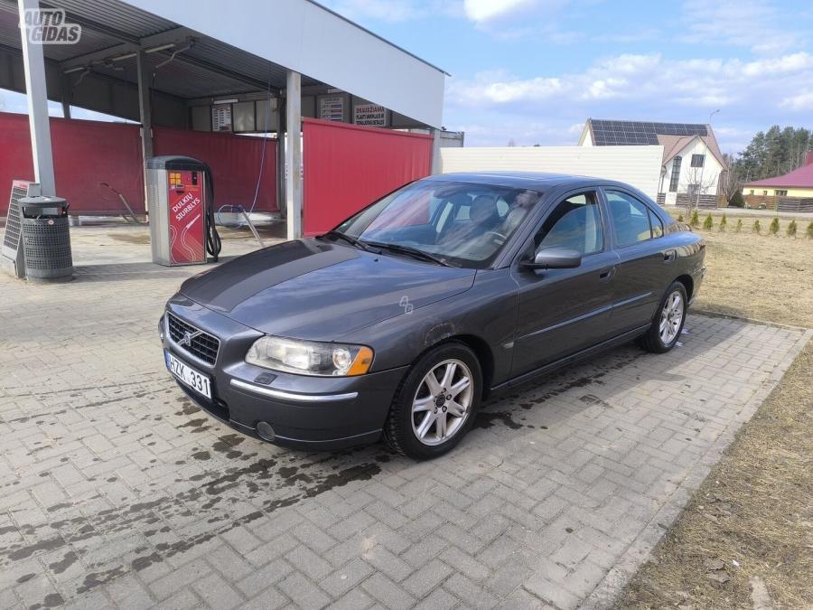 Volvo S60 2006 in Ignalina, with an engine capacity of 2.40 L and mileage of 310 thousand km for 850 €, photo 5 on AUTOMOTO.COM.LV