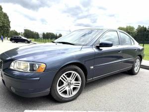 Volvo S60 2006 Kaišiadorys, ar dzinēja tilpumu 2.40 L un nobraukumu 232 tūkst. km par 2800 €, foto  vietnē AUTOMOTO.COM.LV