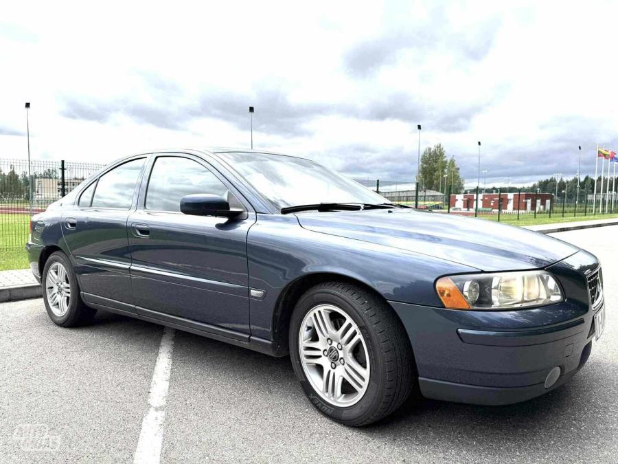 Volvo S60 2006 Kaišiadorys, ar dzinēja tilpumu 2.40 L un nobraukumu 232 tūkst. km par 2800 €, foto 2 vietnē AUTOMOTO.COM.LV