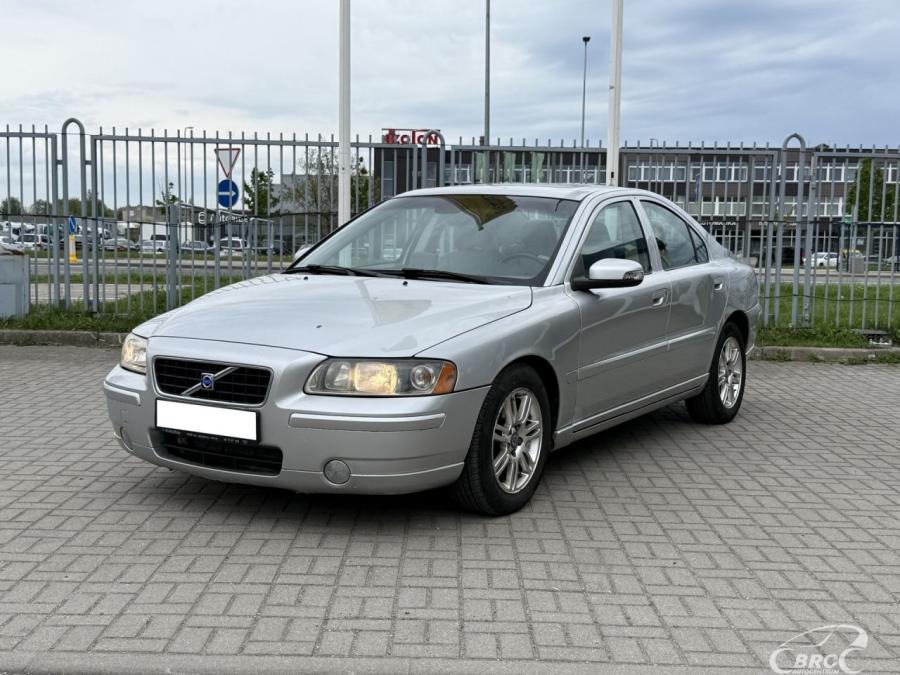 Volvo S60 2006 Klaipėda, ar dzinēja tilpumu 2.44 L un nobraukumu 174 tūkst. km par 1800 €, foto 1 vietnē AUTOMOTO.COM.LV