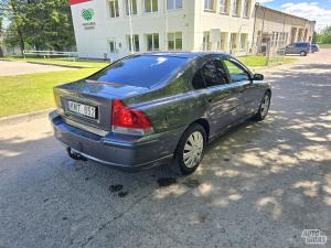 Volvo S60 2006 in Radviliskis, with an engine capacity of 2.40 L and mileage of 228 thousand km for 1150 €, photo 4 on AUTOMOTO.COM.LV