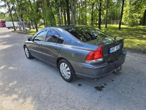 Volvo S60 2006 in Radviliskis, with an engine capacity of 2.40 L and mileage of 228 thousand km for 1150 €, photo 5 on AUTOMOTO.COM.LV