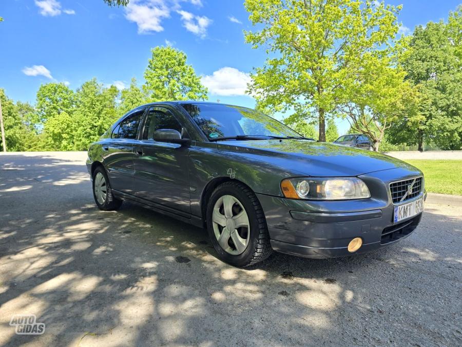 Volvo S60 2006 in Radviliskis, with an engine capacity of 2.40 L and mileage of 228 thousand km for 1150 €, photo 7 on AUTOMOTO.COM.LV