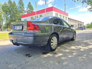 Volvo S60 2006 in Radviliskis, with an engine capacity of 2.40 L and mileage of 228 thousand km for 1150 €, photo 8 on AUTOMOTO.COM.LV
