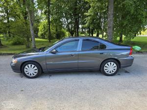 Volvo S60 2006 in Radviliskis, with an engine capacity of 2.40 L and mileage of 228 thousand km for 1150 €, photo 13 on AUTOMOTO.COM.LV