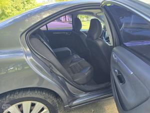 Volvo S60 2006 in Radviliskis, with an engine capacity of 2.40 L and mileage of 228 thousand km for 1150 €, photo 19 on AUTOMOTO.COM.LV
