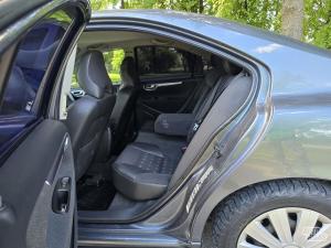 Volvo S60 2006 in Radviliskis, with an engine capacity of 2.40 L and mileage of 228 thousand km for 1150 €, photo 20 on AUTOMOTO.COM.LV
