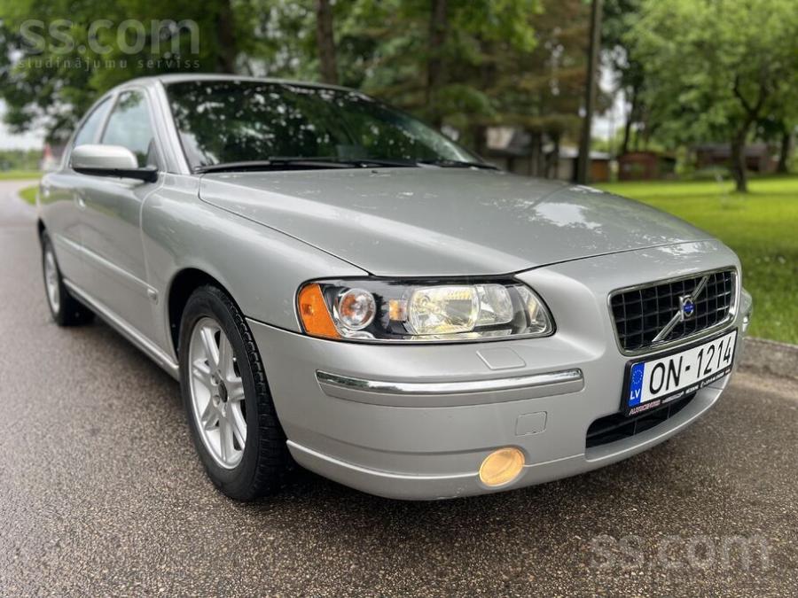 Volvo S60 2006 in Rezekne, with an engine capacity of 2.40 L and mileage of 288 thousand km for 3850 €, photo 3 on AUTOMOTO.COM.LV
