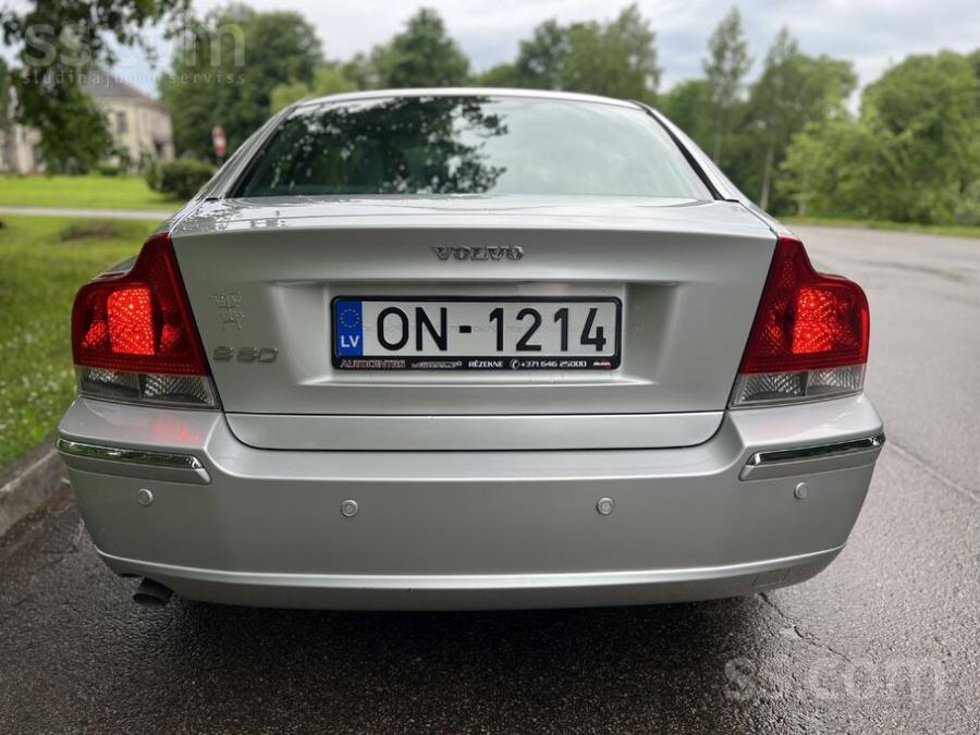 Volvo S60 2006 in Rezekne, with an engine capacity of 2.40 L and mileage of 288 thousand km for 3850 €, photo 7 on AUTOMOTO.COM.LV