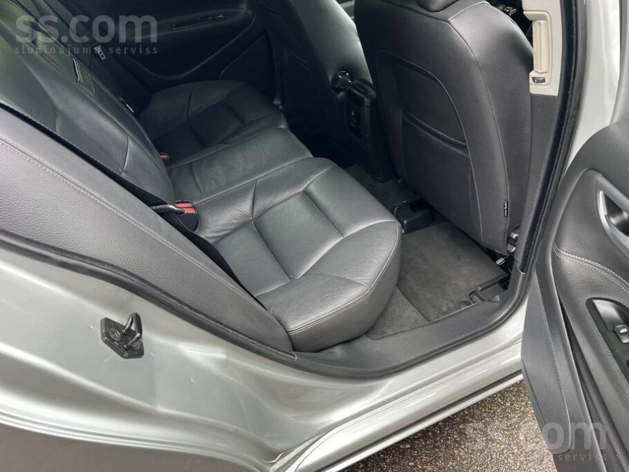 Volvo S60 2006 in Rezekne, with an engine capacity of 2.40 L and mileage of 288 thousand km for 3850 €, photo 10 on AUTOMOTO.COM.LV