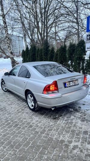 Вольво С60 2006 в Юрмала, объемом двигателя 2.40 л и пробегом 320 тыс. км за 2800 €, фото 4 на AUTOMOTO.COM.LV