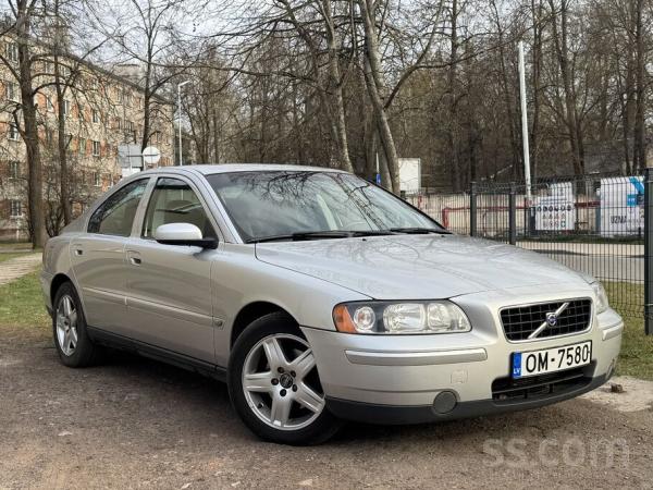 Вольво С60 2006 в Рига, объемом двигателя 2.40 л и пробегом 402 тыс. км за 2000 €, фото 2 на AUTOMOTO.COM.LV
