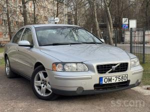 Volvo S60 2006 in Riga, with an engine capacity of 2.40 L and mileage of 402 thousand km for 2000 €, photo 4 on AUTOMOTO.COM.LV