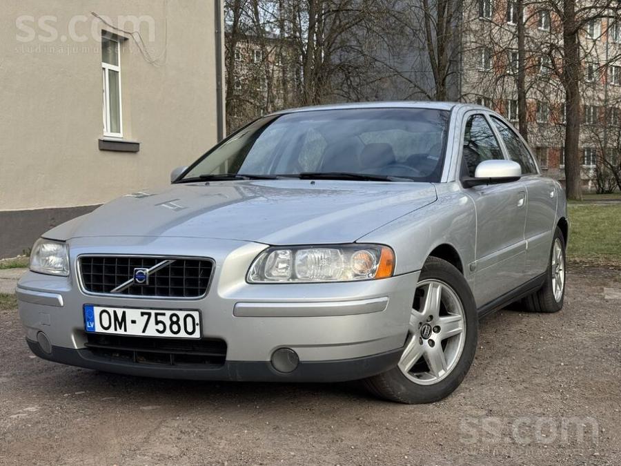 Volvo S60 2006 in Riga, with an engine capacity of 2.40 L and mileage of 402 thousand km for 2000 €, photo 5 on AUTOMOTO.COM.LV