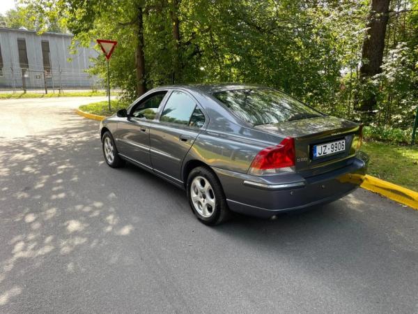 Volvo S60 2006 Rīga, ar dzinēja tilpumu 2.40 L un nobraukumu 0 tūkst. km par 3400 €, foto 7 vietnē AUTOMOTO.COM.LV