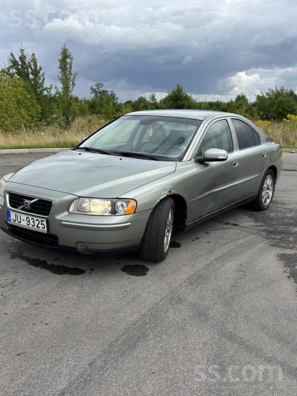 Volvo S60 2006 Dobele, ar dzinēja tilpumu 2.40 L un nobraukumu 343 tūkst. km par 500 €, foto 2 vietnē AUTOMOTO.COM.LV