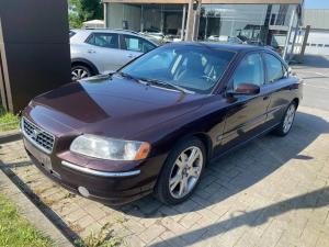 Volvo S60 2006 Jūrmala, ar dzinēja tilpumu 2.40 L un nobraukumu 395 tūkst. km par 3590 €, foto 3 vietnē AUTOMOTO.COM.LV
