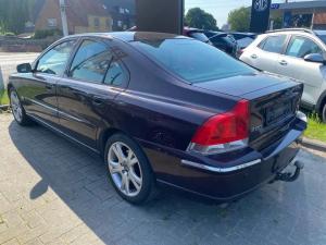 Volvo S60 2006 Jūrmala, ar dzinēja tilpumu 2.40 L un nobraukumu 395 tūkst. km par 3590 €, foto 5 vietnē AUTOMOTO.COM.LV