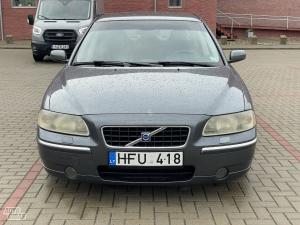 Volvo S60 2006 Jonava, ar dzinēja tilpumu 2.40 L un nobraukumu 300 tūkst. km par 950 €, foto 3 vietnē AUTOMOTO.COM.LV