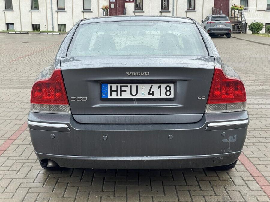 Volvo S60 2006 Jonava, ar dzinēja tilpumu 2.40 L un nobraukumu 300 tūkst. km par 950 €, foto 5 vietnē AUTOMOTO.COM.LV