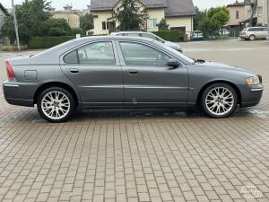 Volvo S60 2006 Jonava, ar dzinēja tilpumu 2.40 L un nobraukumu 300 tūkst. km par 950 €, foto 8 vietnē AUTOMOTO.COM.LV