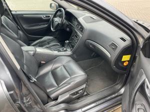 Volvo S60 2006 Jonava, ar dzinēja tilpumu 2.40 L un nobraukumu 300 tūkst. km par 950 €, foto 13 vietnē AUTOMOTO.COM.LV