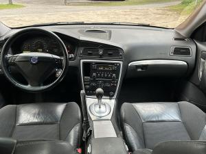 Volvo S60 2006 in Tartu, with an engine capacity of 0.00 L and mileage of 391 thousand km for 3500 €, photo 8 on AUTOMOTO.COM.LV