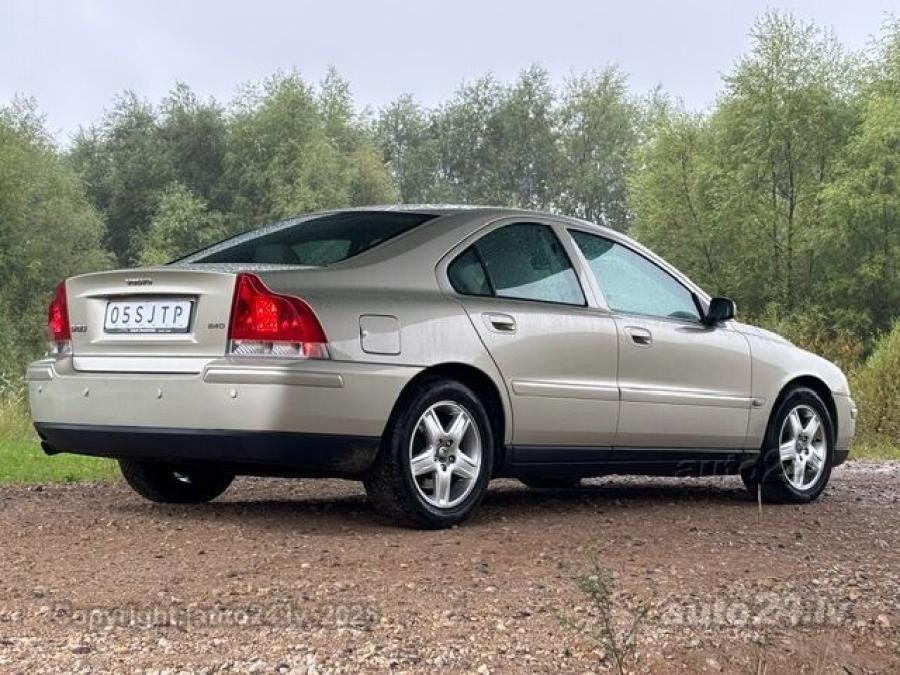 Вольво С60 2006 в Тарту, объемом двигателя 2.40 л и пробегом 207 тыс. км за 4450 €, фото 5 на AUTOMOTO.COM.LV