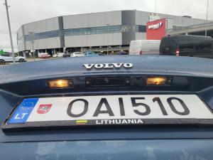 Volvo S60 2006 in Vilnius, with an engine capacity of 2.40 L and mileage of 340 thousand km for 2400 €, photo 7 on AUTOMOTO.COM.LV