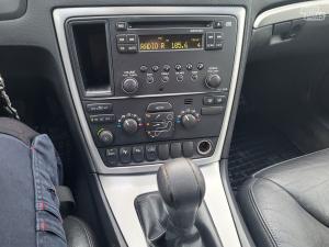Volvo S60 2006 in Vilnius, with an engine capacity of 2.40 L and mileage of 340 thousand km for 2400 €, photo 14 on AUTOMOTO.COM.LV