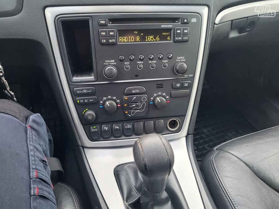 Volvo S60 2006 in Vilnius, with an engine capacity of 2.40 L and mileage of 340 thousand km for 2400 €, photo 14 on AUTOMOTO.COM.LV