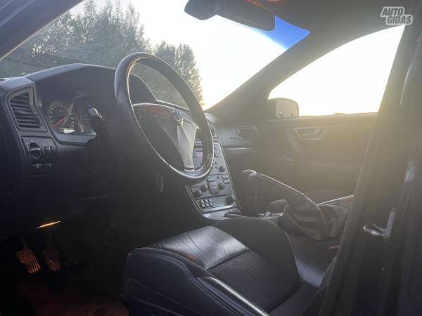 Volvo S60 2006 Tauragė, ar dzinēja tilpumu 2.40 L un nobraukumu 400 tūkst. km par 1150 €, foto 8 vietnē AUTOMOTO.COM.LV