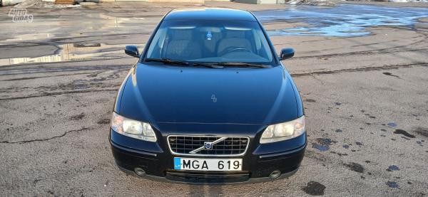 Volvo S60 2006 Pasvalys, ar dzinēja tilpumu 2.40 L un nobraukumu 286 tūkst. km par 2600 €, foto 6 vietnē AUTOMOTO.COM.LV