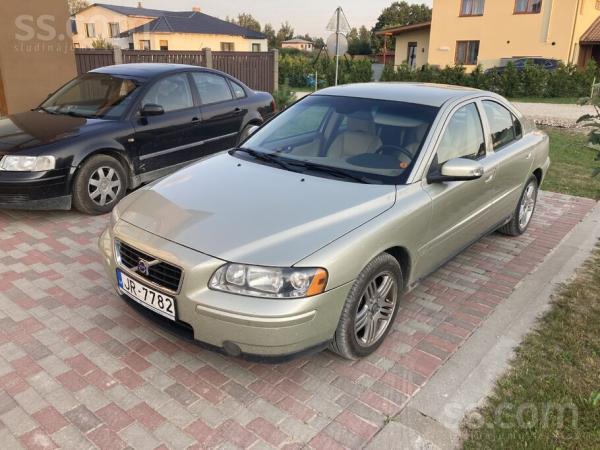 Volvo S60 2007 Rīga, ar dzinēja tilpumu 2.40 L un nobraukumu 265 tūkst. km par 2500 €, foto 2 vietnē AUTOMOTO.COM.LV