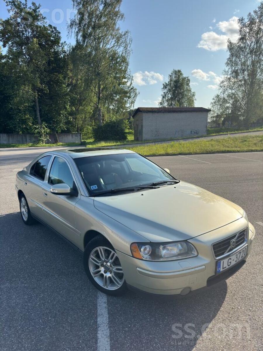 Volvo S60 2007 in Valmiera, with an engine capacity of 2.40 L and mileage of 333 thousand km for 1777 €, photo 1 on AUTOMOTO.COM.LV