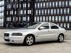 Volvo S60 2007 in Riga, with an engine capacity of 2.40 L and mileage of 358 thousand km for 1190 €, photo 2 on AUTOMOTO.COM.LV