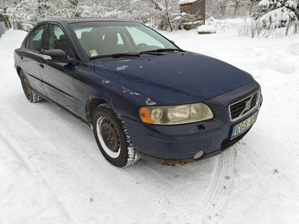 Volvo S60 2007 Ukmergė, ar dzinēja tilpumu 2.40 L un nobraukumu 423 tūkst. km par 780 €, foto 1 vietnē AUTOMOTO.COM.LV