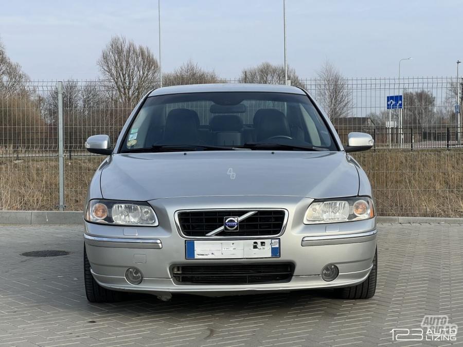 Volvo S60 2007 Tauragė, ar dzinēja tilpumu 2.40 L un nobraukumu 257 tūkst. km par 2100 €, foto 3 vietnē AUTOMOTO.COM.LV