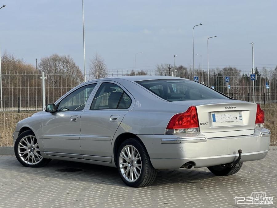 Volvo S60 2007 Tauragė, ar dzinēja tilpumu 2.40 L un nobraukumu 257 tūkst. km par 2100 €, foto 5 vietnē AUTOMOTO.COM.LV