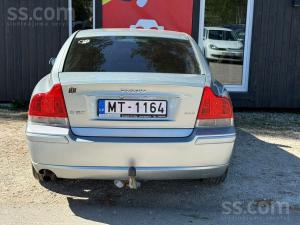 Volvo S60 2007 Rīga, ar dzinēja tilpumu 2.40 L un nobraukumu 270 tūkst. km par 2200 €, foto 5 vietnē AUTOMOTO.COM.LV