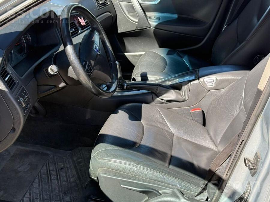 Volvo S60 2007 Rīga, ar dzinēja tilpumu 2.40 L un nobraukumu 270 tūkst. km par 2200 €, foto 12 vietnē AUTOMOTO.COM.LV
