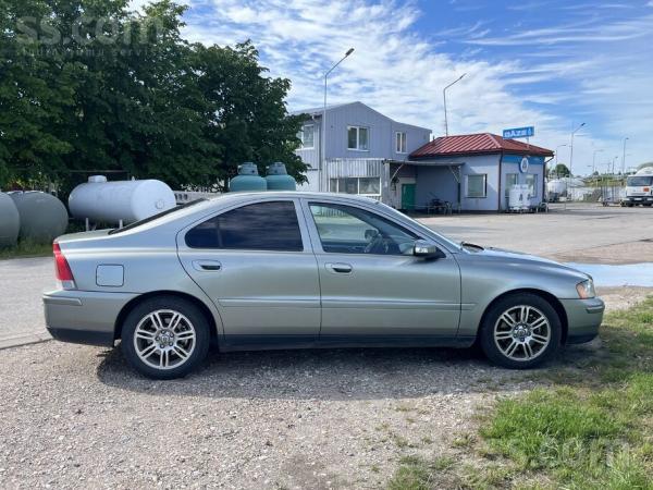 Volvo S60 2007 Tukums, ar dzinēja tilpumu 2.40 L un nobraukumu 330 tūkst. km par 3450 €, foto 2 vietnē AUTOMOTO.COM.LV