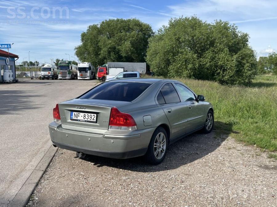 Volvo S60 2007 Tukums, ar dzinēja tilpumu 2.40 L un nobraukumu 330 tūkst. km par 3450 €, foto 4 vietnē AUTOMOTO.COM.LV