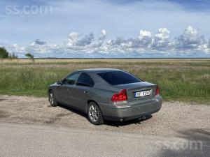 Volvo S60 2007 Tukums, ar dzinēja tilpumu 2.40 L un nobraukumu 330 tūkst. km par 3450 €, foto 5 vietnē AUTOMOTO.COM.LV
