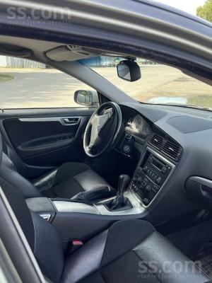 Volvo S60 2007 Tukums, ar dzinēja tilpumu 2.40 L un nobraukumu 330 tūkst. km par 3450 €, foto 6 vietnē AUTOMOTO.COM.LV