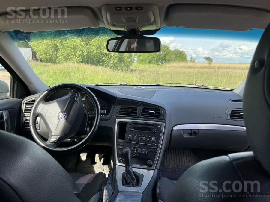 Volvo S60 2007 Tukums, ar dzinēja tilpumu 2.40 L un nobraukumu 330 tūkst. km par 3450 €, foto 8 vietnē AUTOMOTO.COM.LV