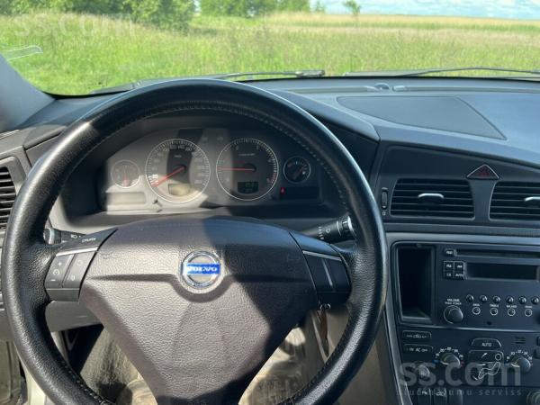 Volvo S60 2007 Tukums, ar dzinēja tilpumu 2.40 L un nobraukumu 330 tūkst. km par 3450 €, foto 8 vietnē AUTOMOTO.COM.LV