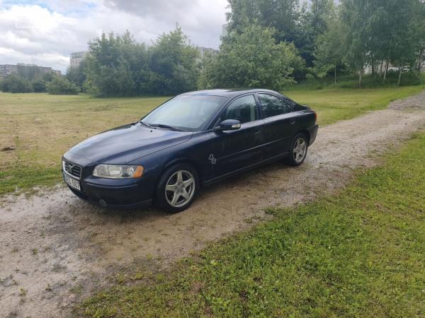 Volvo S60 2007 Viļņa, ar dzinēja tilpumu 2.40 L un nobraukumu 342 tūkst. km par 800 €, foto 1 vietnē AUTOMOTO.COM.LV